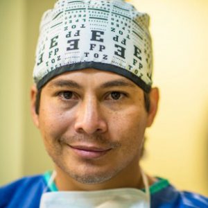 Dr. Roberto Velázquez - Centro Oftalmologico